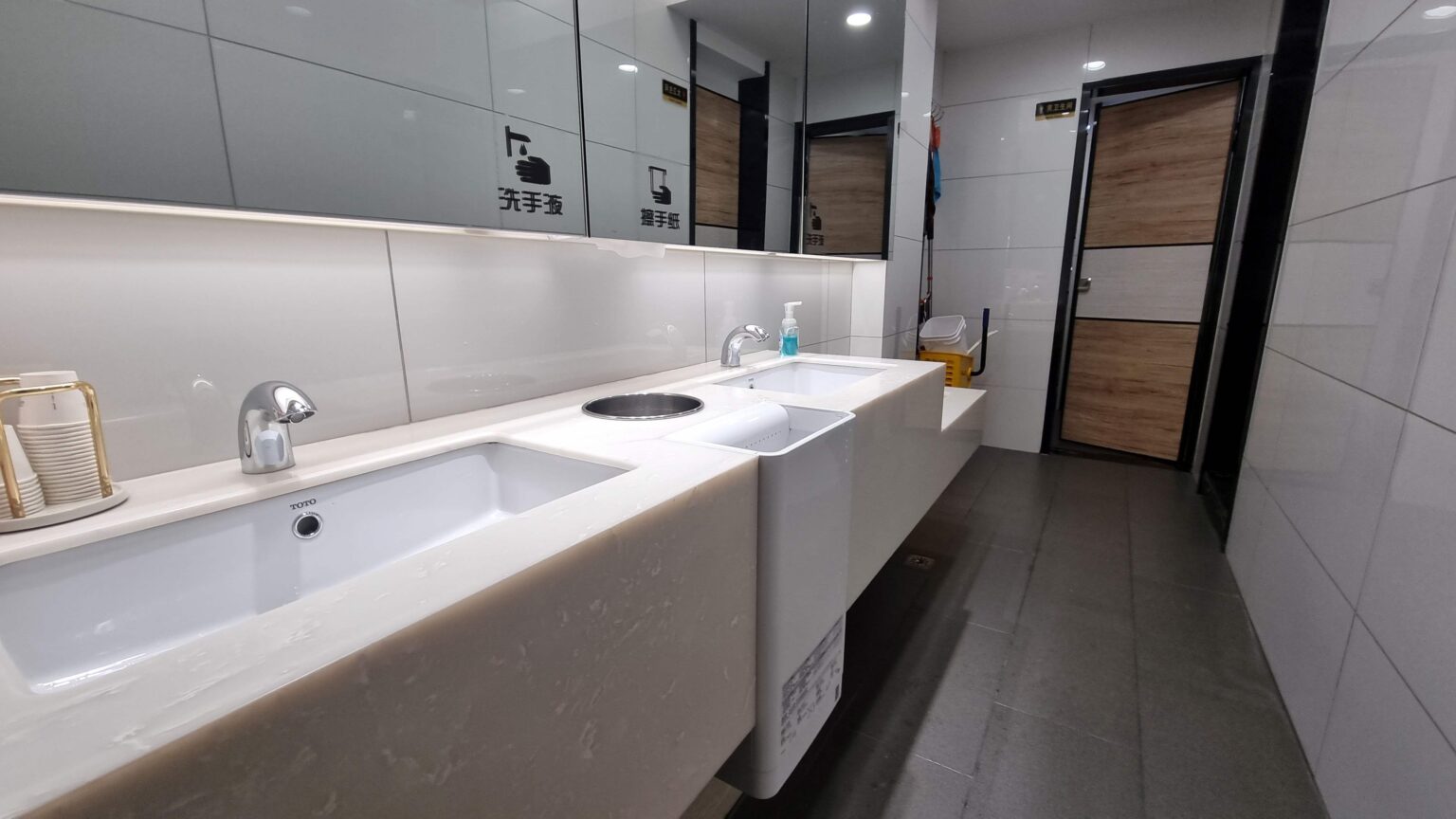 Realities of Family Travel in China: Navigating Spitting, Smelly ...